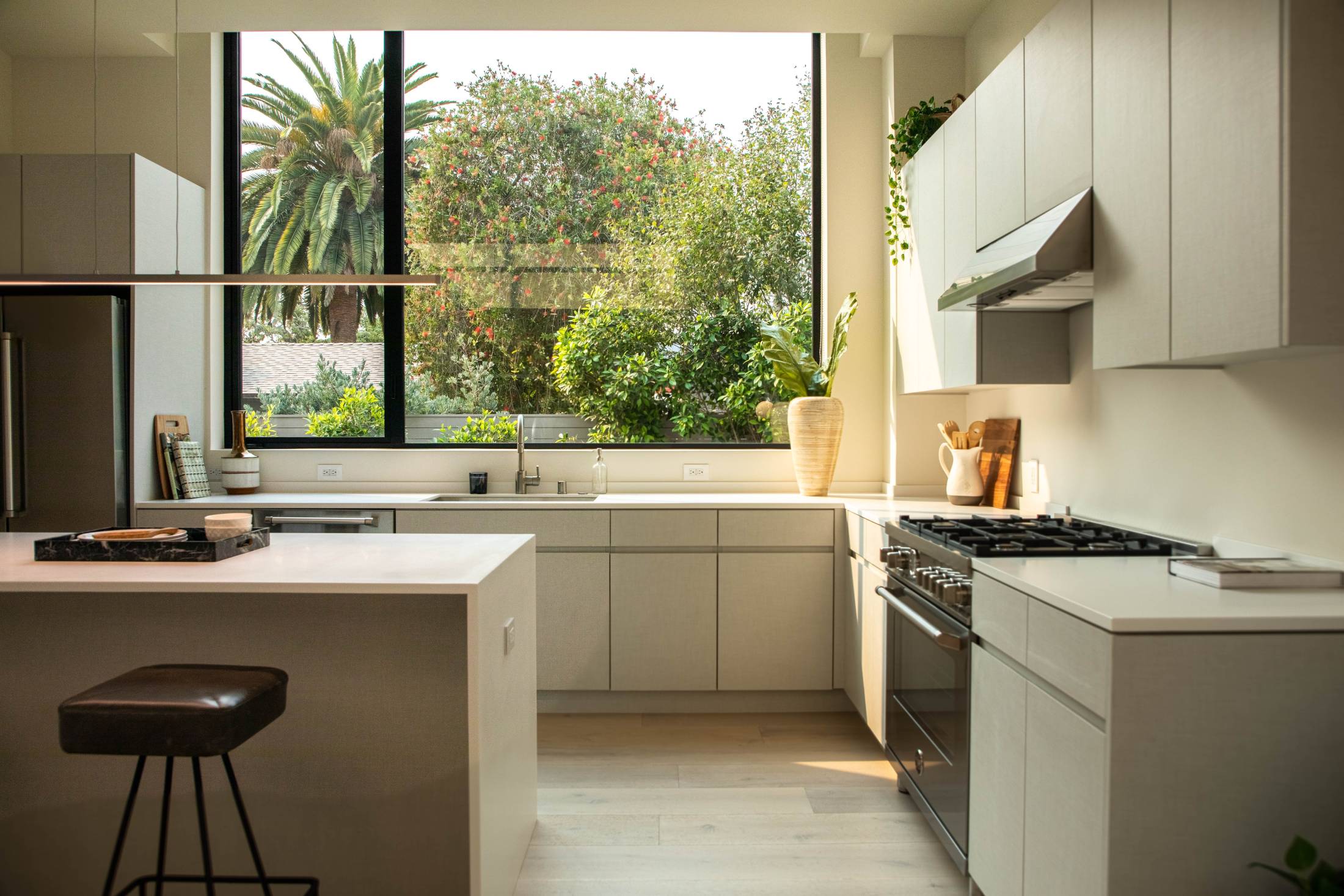 6 Ways to Make Your Kitchen Look Brand New in the New Year | Kitchens ...